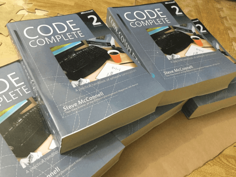 Top 5 quyển sách học lập trình phần mềm tốt nhất - Commodore book